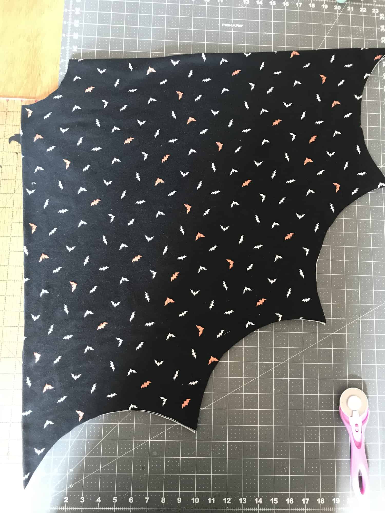 Gone Batty Top :: A Halloween Freebie! - Patterns for Pirates