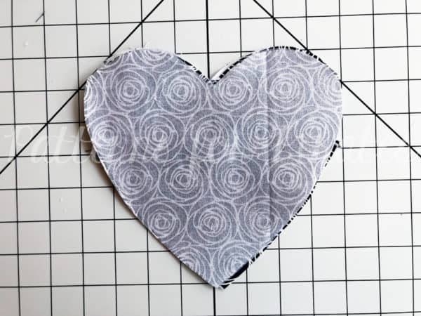 Heart Pouch :: Free Valentine Sewing Pattern! - Patterns for Pirates