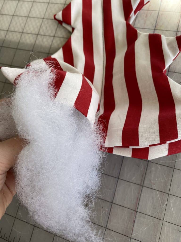 2019 Holiday Freebies :: Festive Fabric Trees - Patterns for Pirates