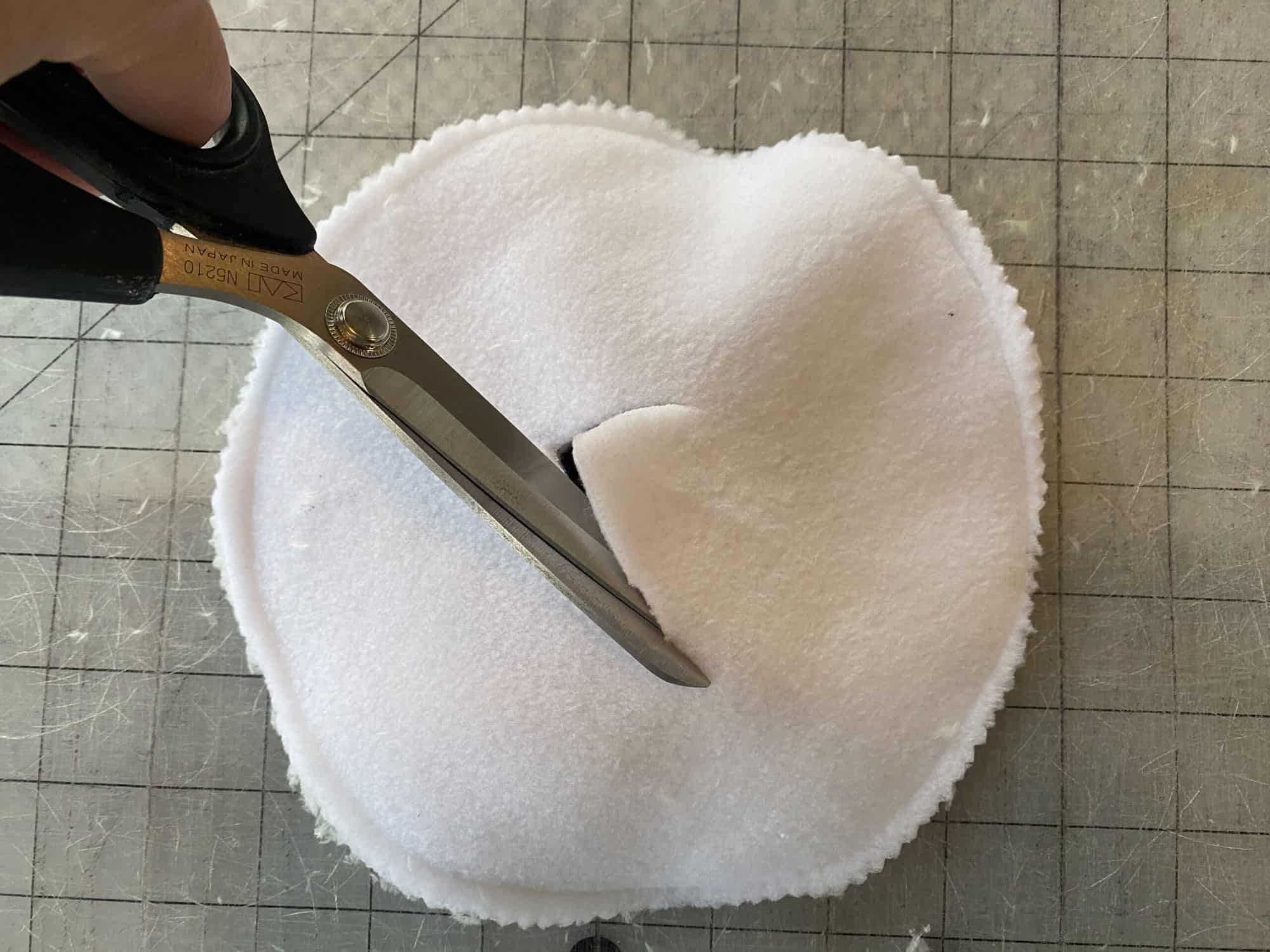 2020 Holiday Freebies :: Bear Hug Rug Tutorial - Patterns for Pirates