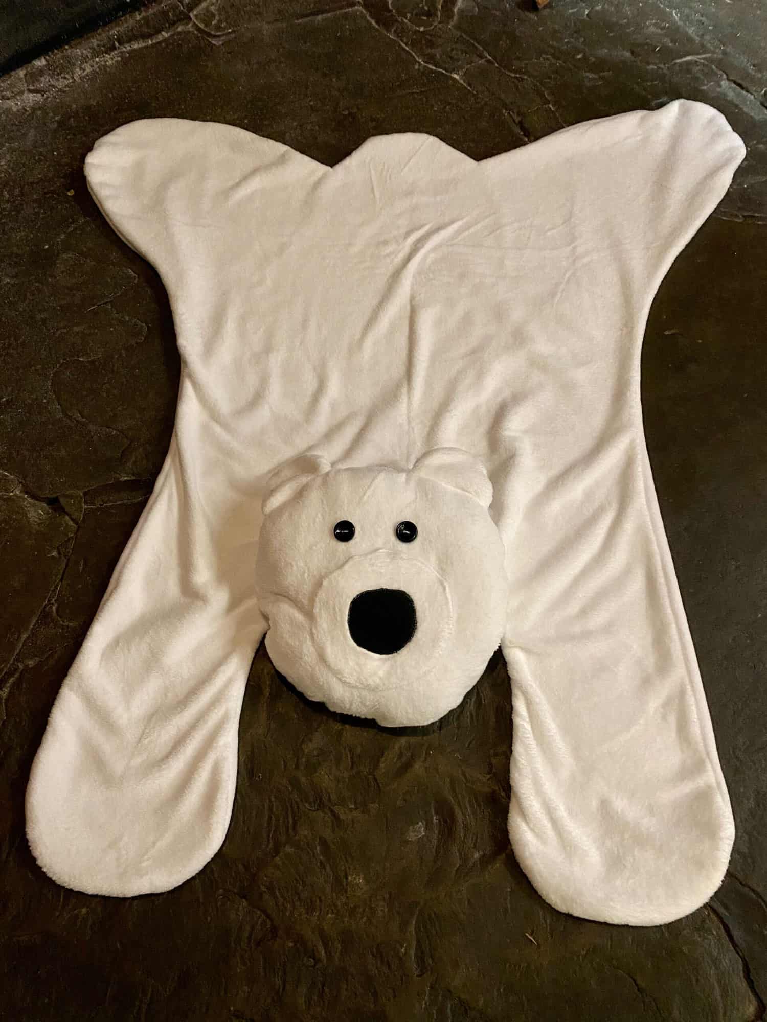 2020 Holiday Freebies :: Bear Hug Rug Tutorial - Patterns for Pirates