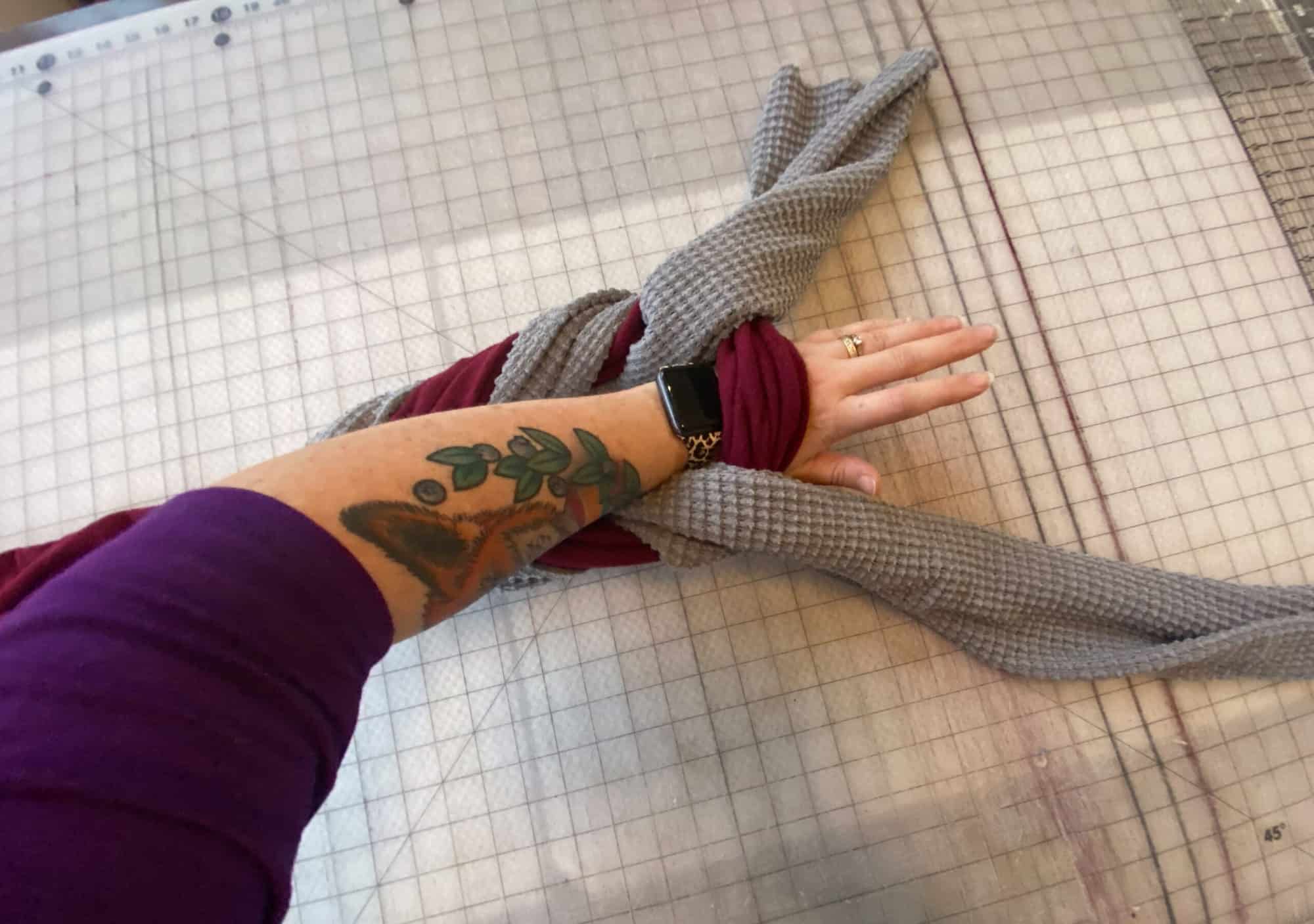 2020 Holiday Freebies :: Braided Infinity Scarf Tutorial - Patterns for ...
