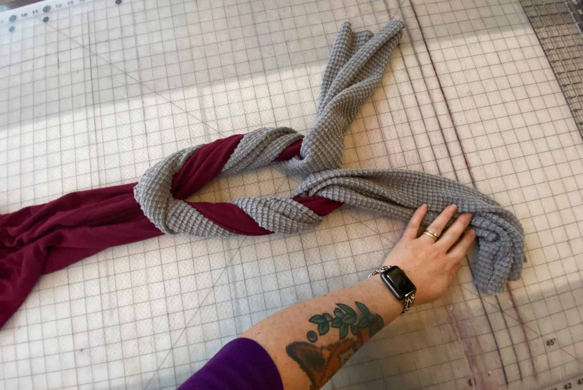 2020 Holiday Freebies :: Braided Infinity Scarf Tutorial - Patterns for ...
