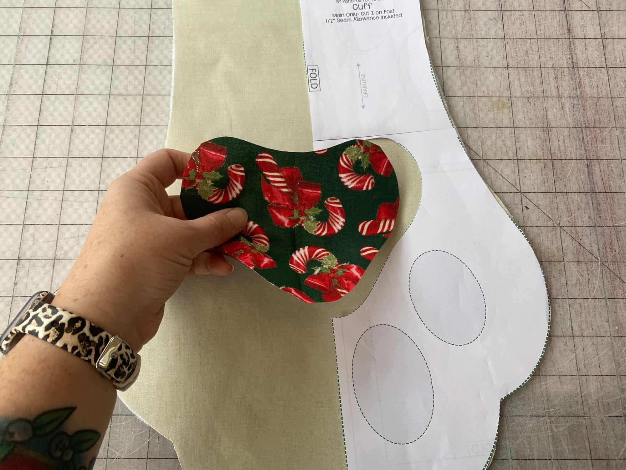 2020 Holiday Freebies :: Paw-Fect Stocking Tutorial - Patterns for Pirates